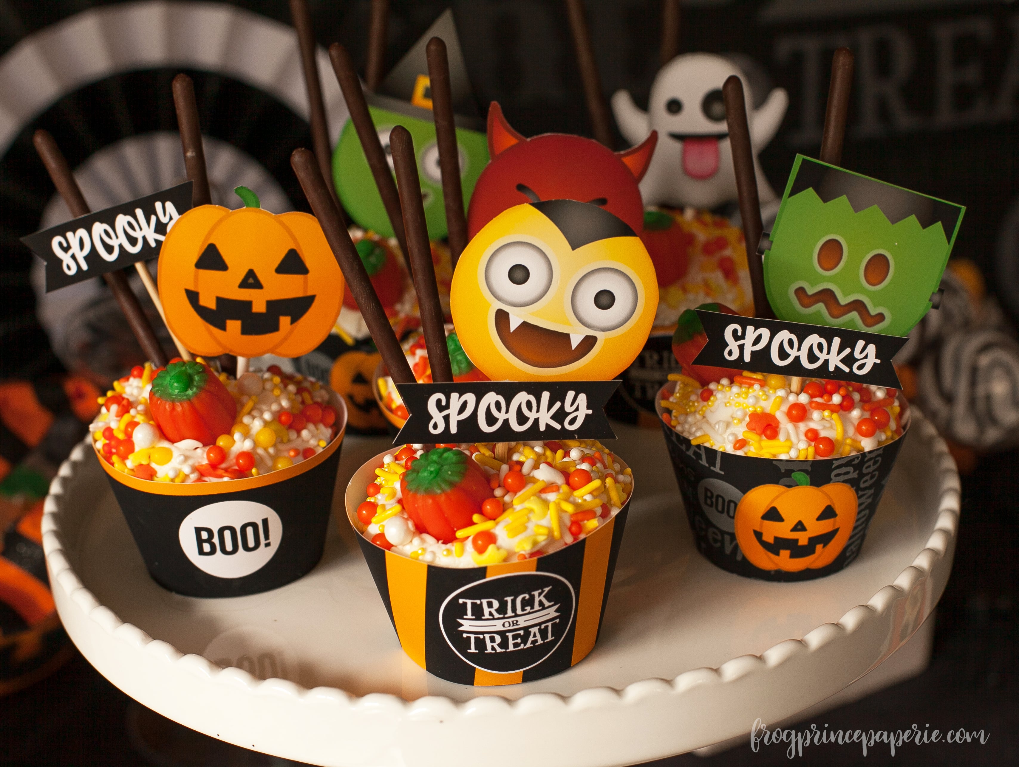 Emoji Halloween Party - Frog Prince Paperie